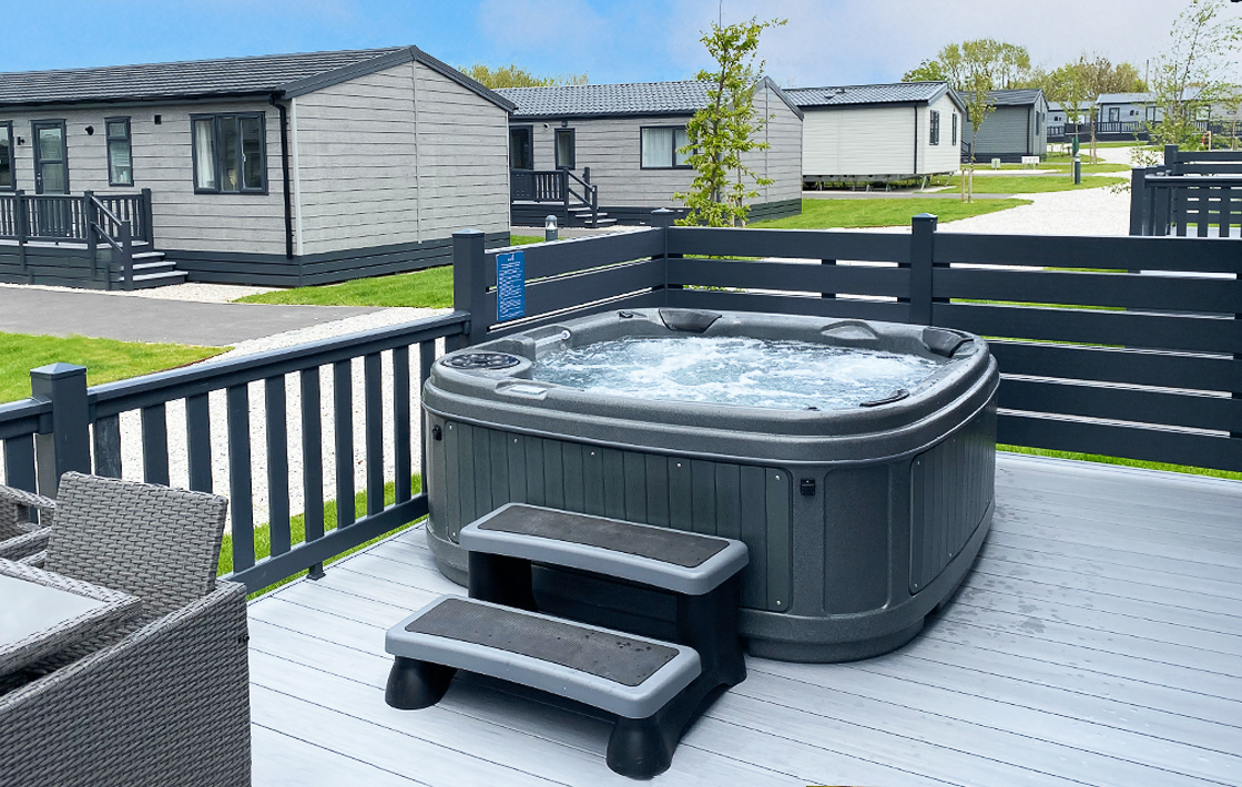 Exclusive | 3 bedroom lodge with hot tub | Lovat Parks