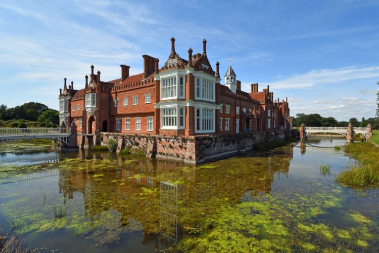 What is Suffolk Famous For? Historic Houses & SitesHistoric Houses and ...